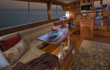 38E Pilothouse Interior Gallery - Helmsman
