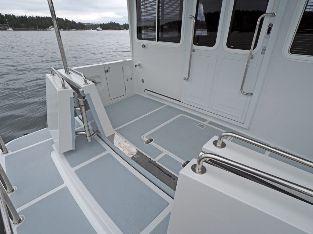 Customers’ Wish Creatively Met - Helmsman