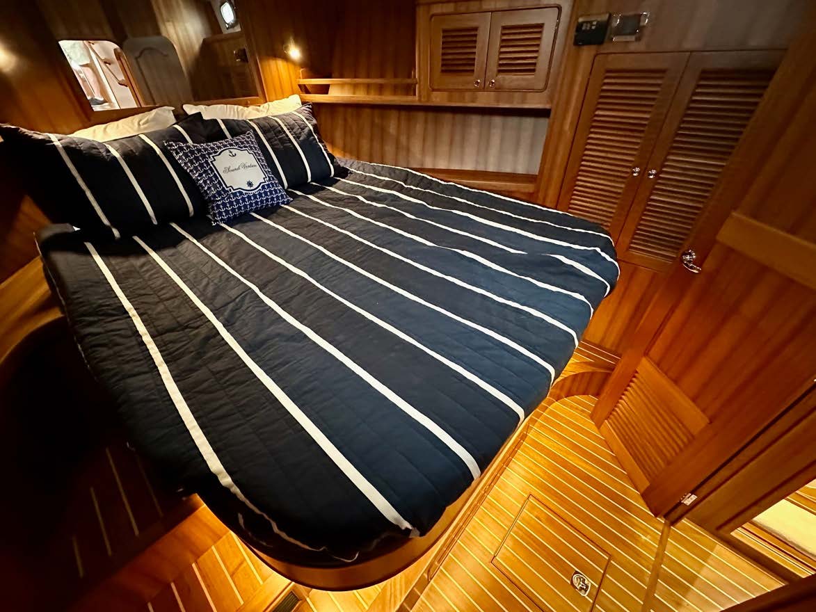 2021 Helmsman Trawlers 43E Pilothouse – For Sale - Helmsman