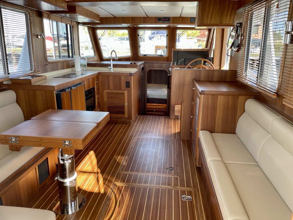 2024 Helmsman Trawlers 38 Sedan - Helmsman